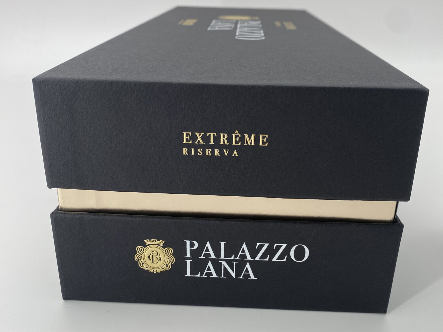 Pozzoli dresses the precious Palazzo Lana Extrême Riserva 2013 by ...